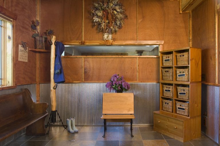 20 Creative Ways to Use Corrugated Metal Panels for Interior Walls in Your House – AprylAnn